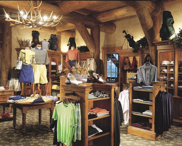 Custom Fixtures and Furniture for Golf Pro Shops - DP Juza Woods + Fixtures